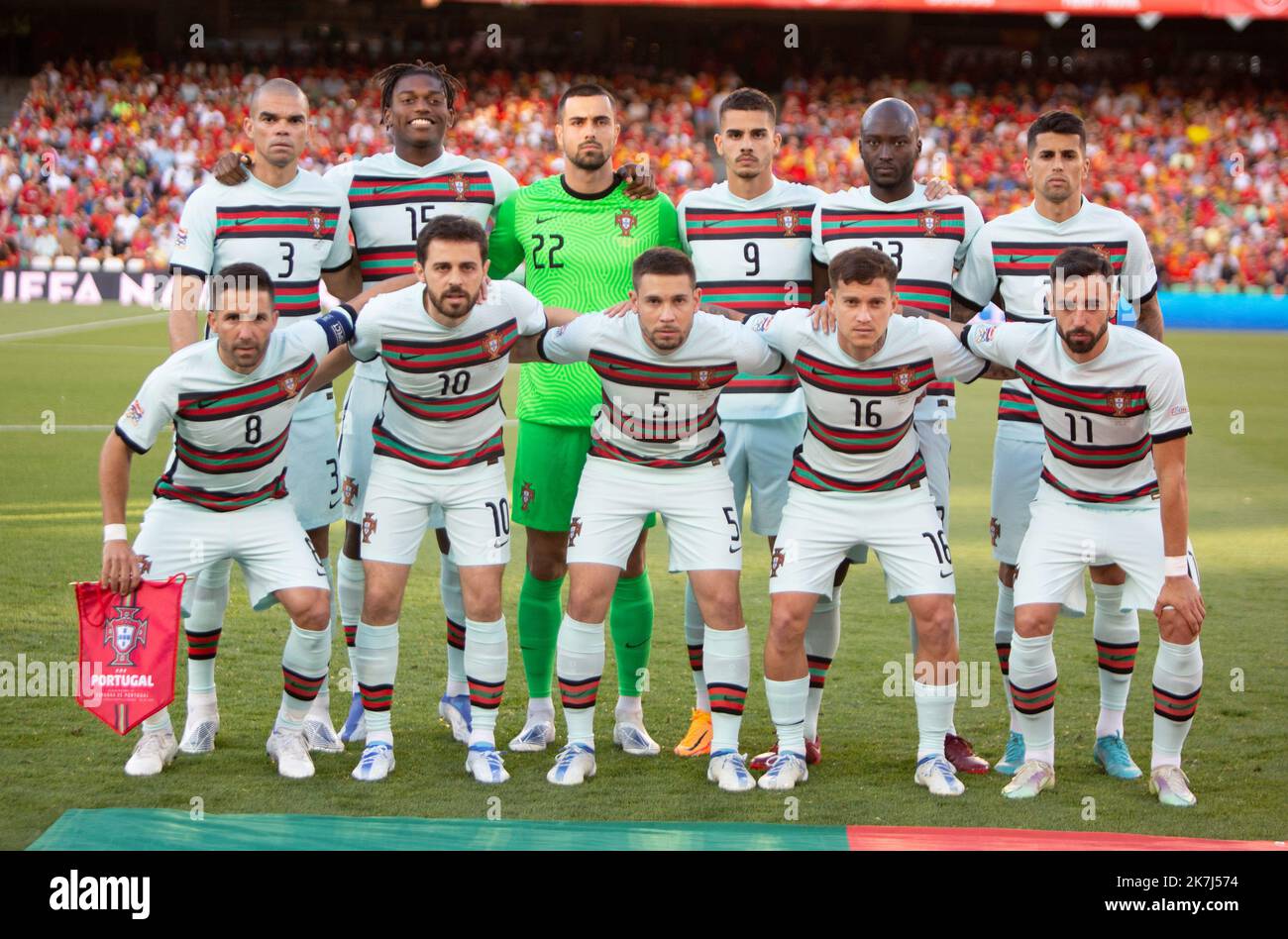 Portugal 2022 football team hi-res stock photography and images - Alamy