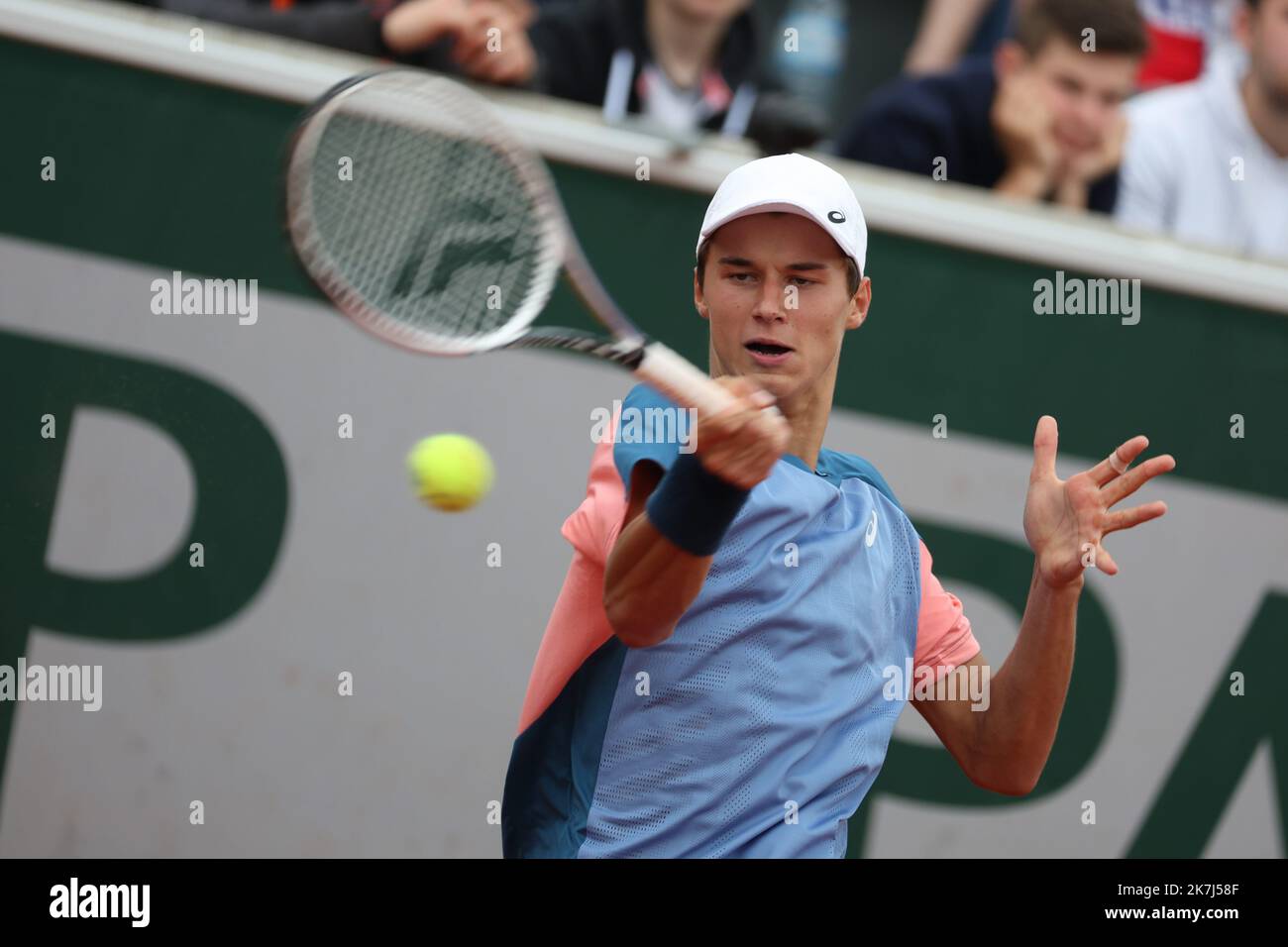 Dino tennis hi-res stock photography and images - Alamy