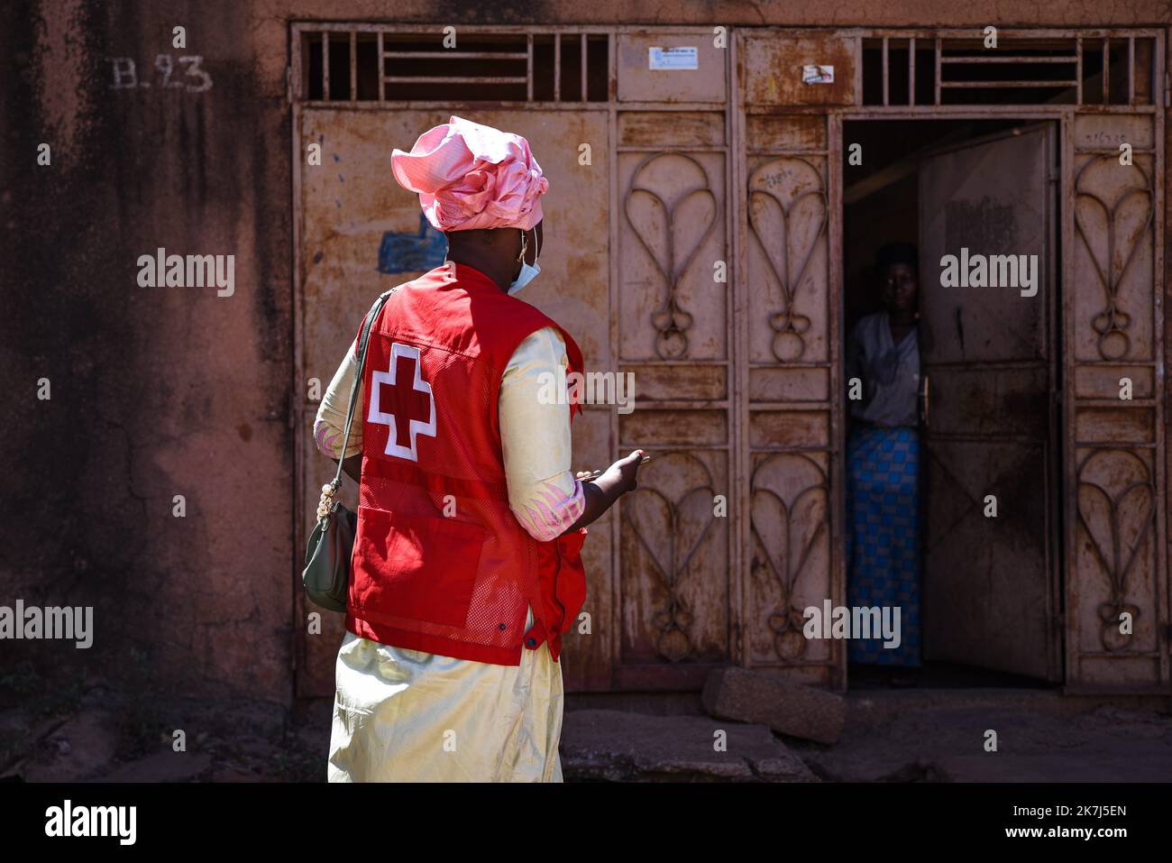 Aide de la croix rouge hi-res stock photography and images - Alamy