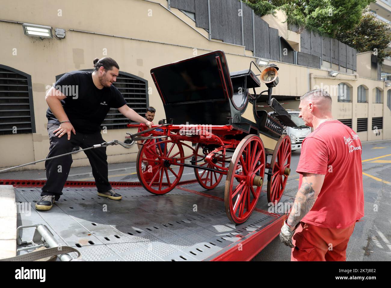 Voitures anciennes de collection hi-res stock photography and images ...