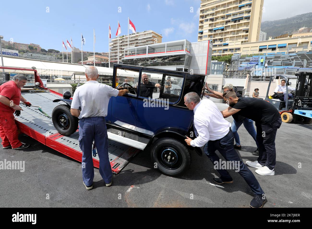 Voitures anciennes de collection hi-res stock photography and images ...