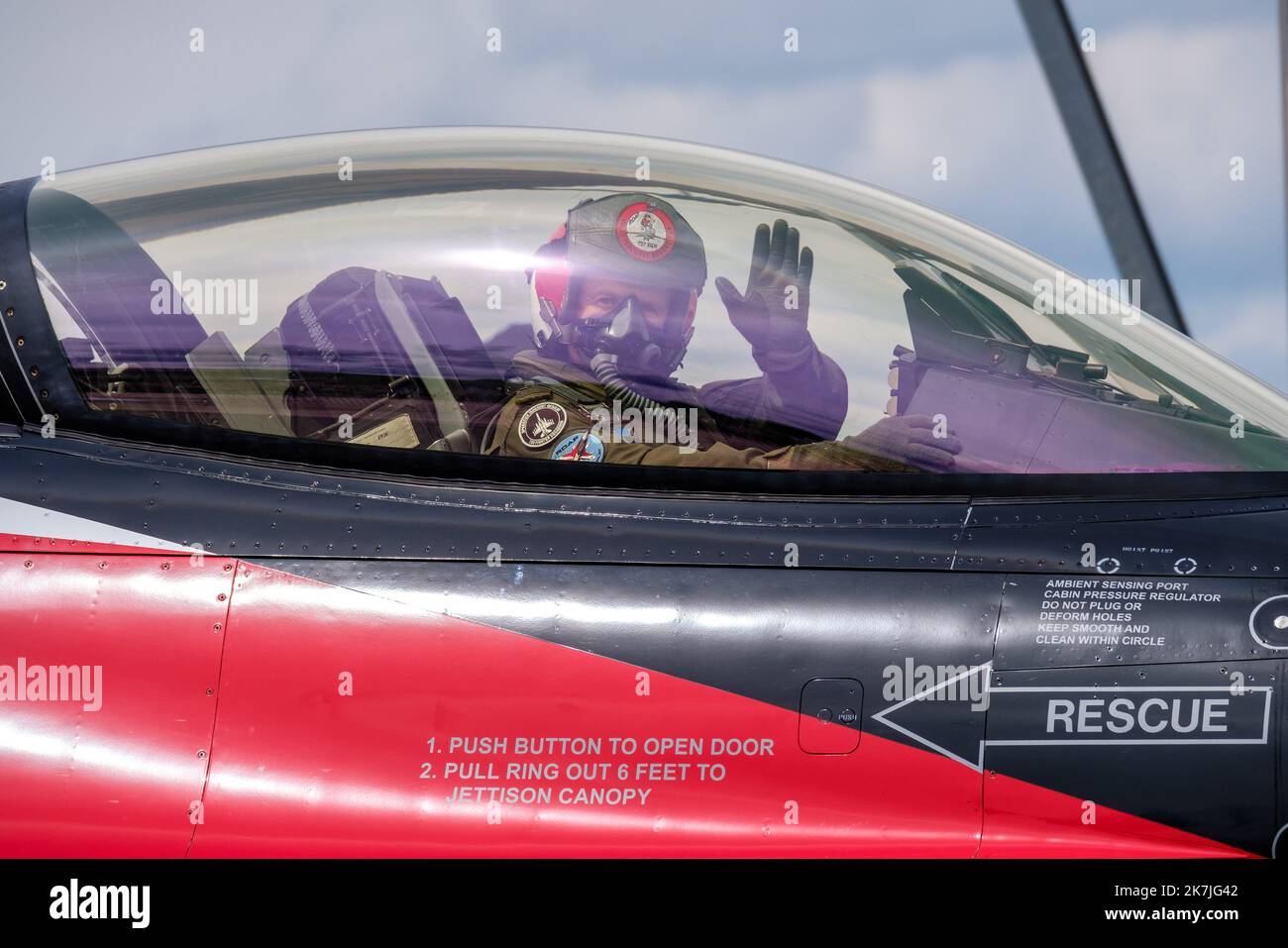 ©Arnaud BEINAT/Maxppp. Danish F 16 pilot saluting the crowd during the ...