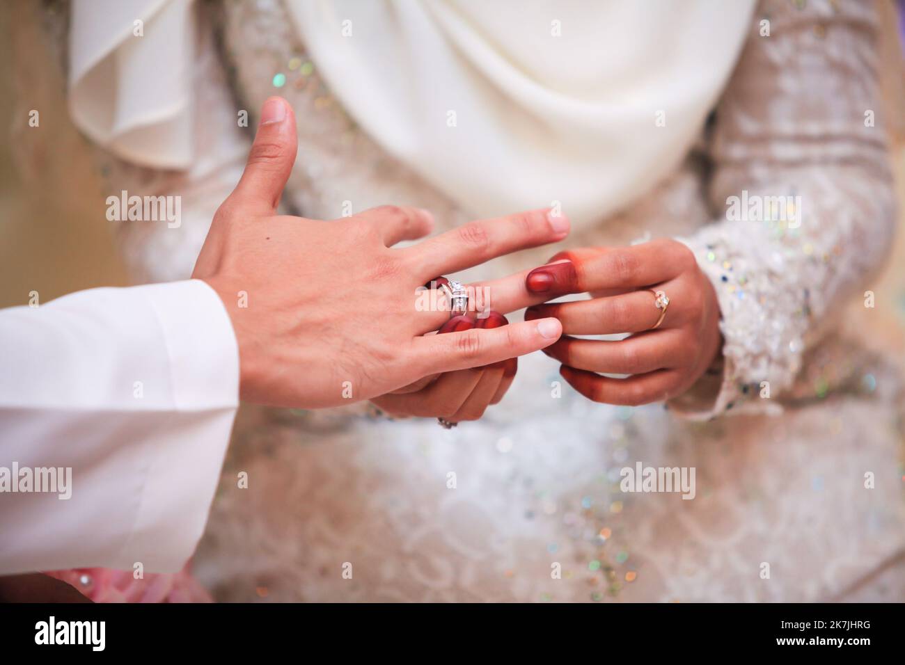 Ring exchange ceremony hi-res stock photography and images - Alamy