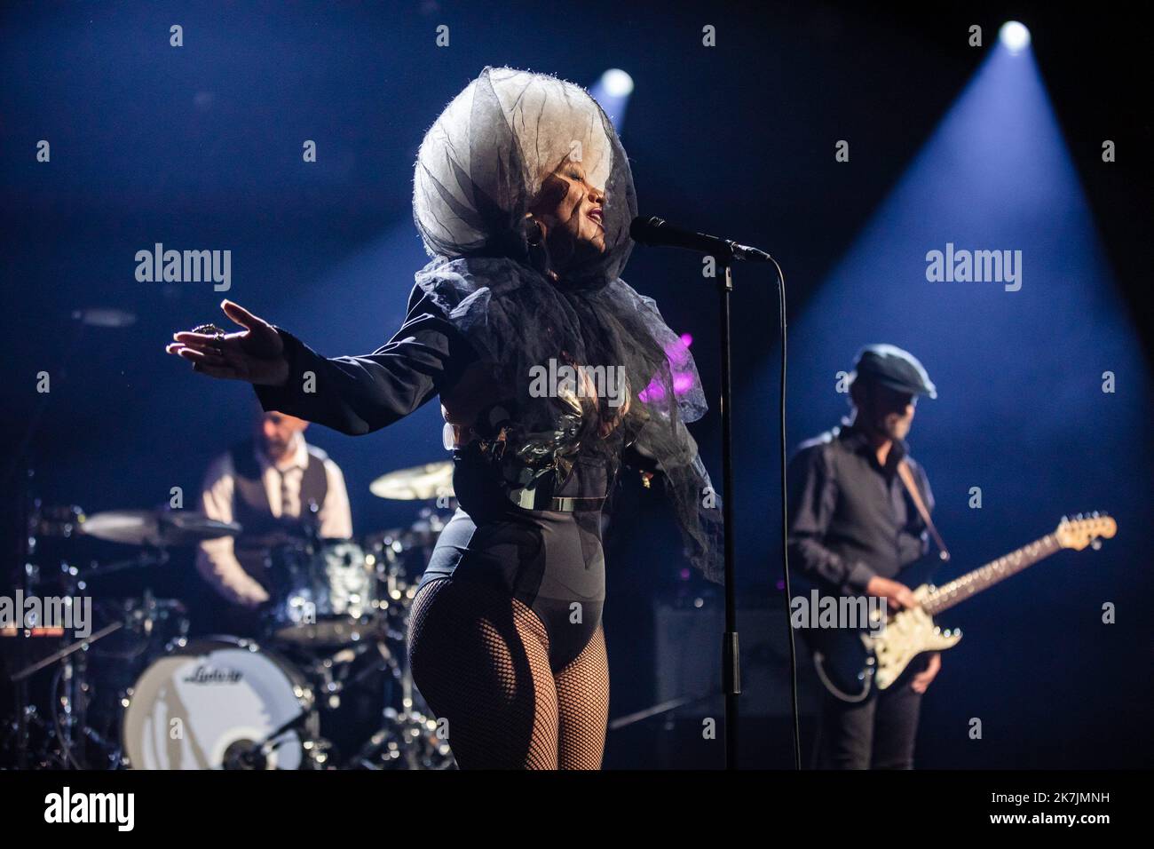 Scottish lady singer hi-res stock photography and images - Alamy