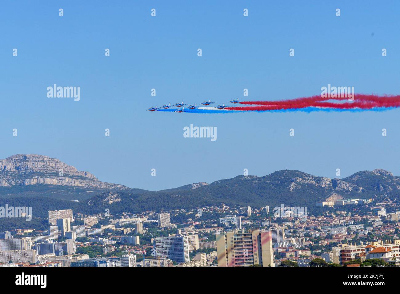 Drapeau national et avion hi-res stock photography and images - Alamy