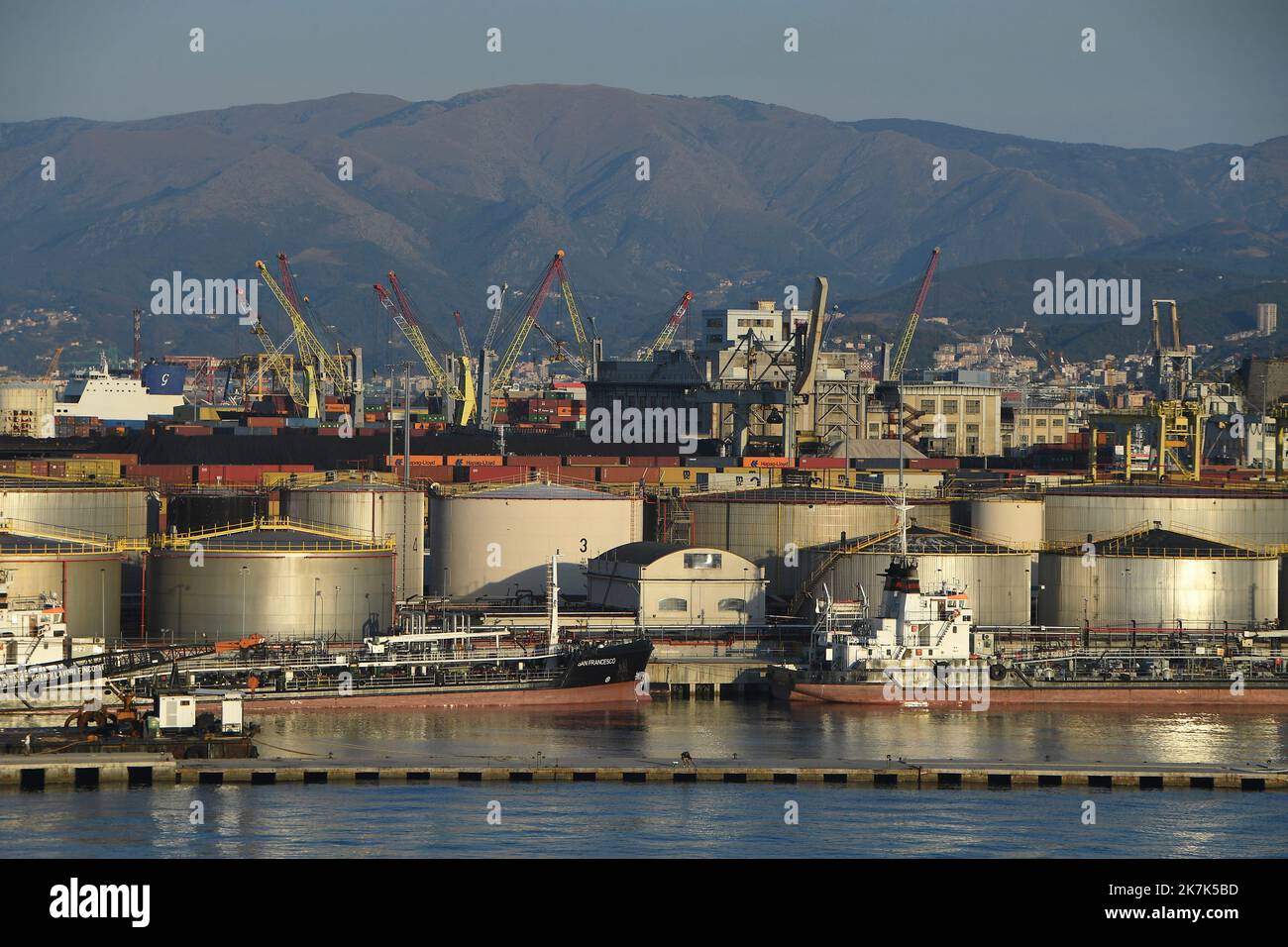 ©Mourad ALLILI/MAXPPP - 14/08/2022 The port of Genoa is, in terms of ...