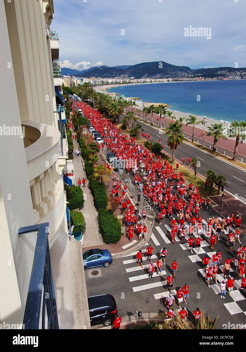 ©Patrice Buskowa/Maxppp Nice le 8 septembre 2022 Des milliers (8000 ...