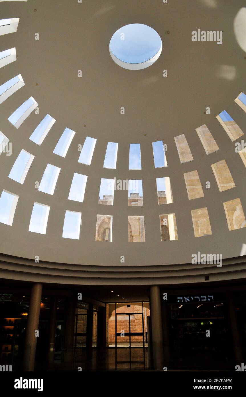 Mamilla mall in alrov hi-res stock photography and images - Alamy