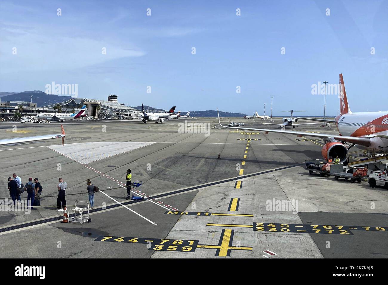 ©Francois Glories/MAXPPP - 09/09/2022 Passengers board an Easyjet ...