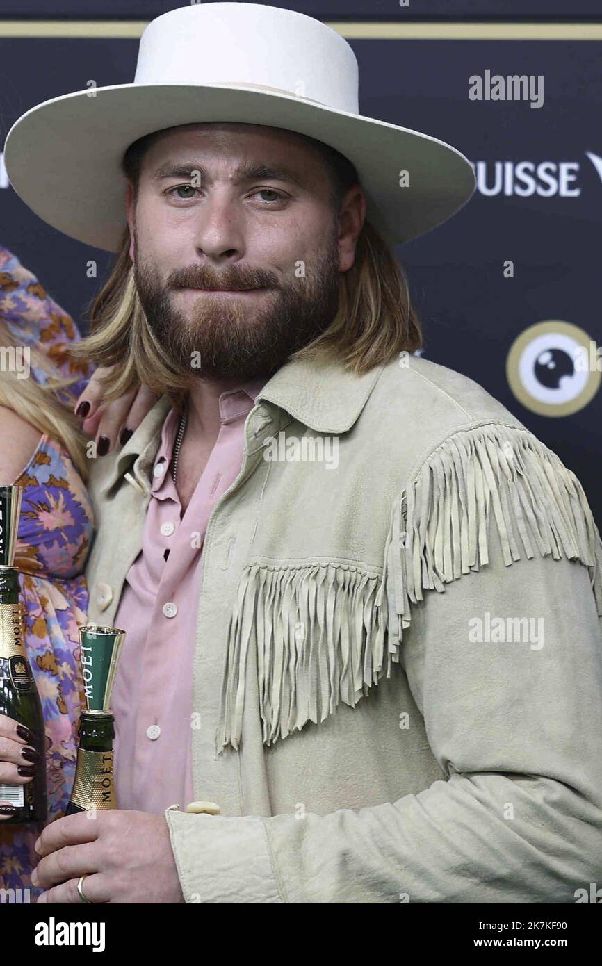 Moet chandon umbrella hi-res stock photography and images - Alamy