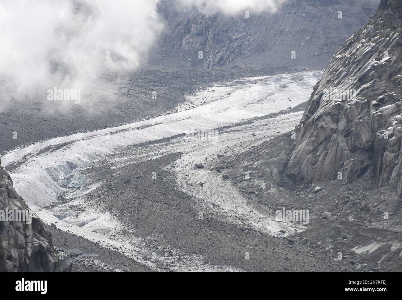 ©Mourad ALLILI/MAXPPP - 26/09/2022 The Mer de Glace is a glacier on the ...