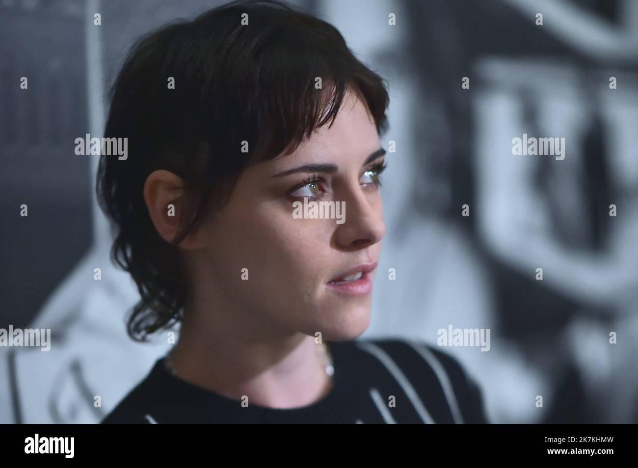 ©FRANCK CASTEL/MAXPPP - 20140004 Kristen Stewart, Chanel Runway Spring ...