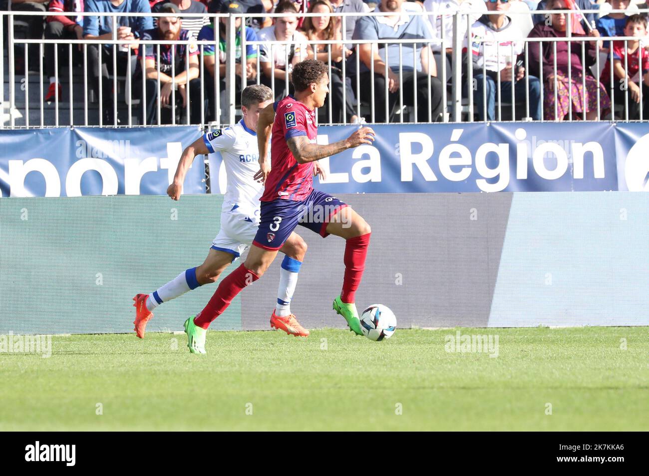 Thierry LARRET / MAXPPP. Football. Ligue 1 Uber Eats. Clermont Foot 63 vs AJ Auxerre. Stade ...