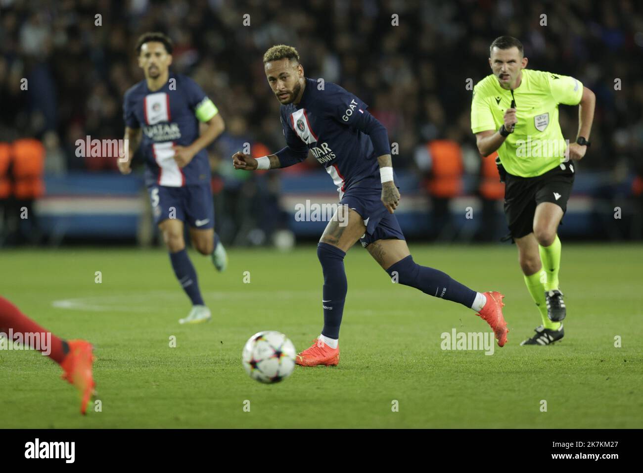 ©Sebastien Muylaert/MAXPPP - Paris 11/10/2022 Neymar Jr of Paris Saint-Germain run with the ball ...
