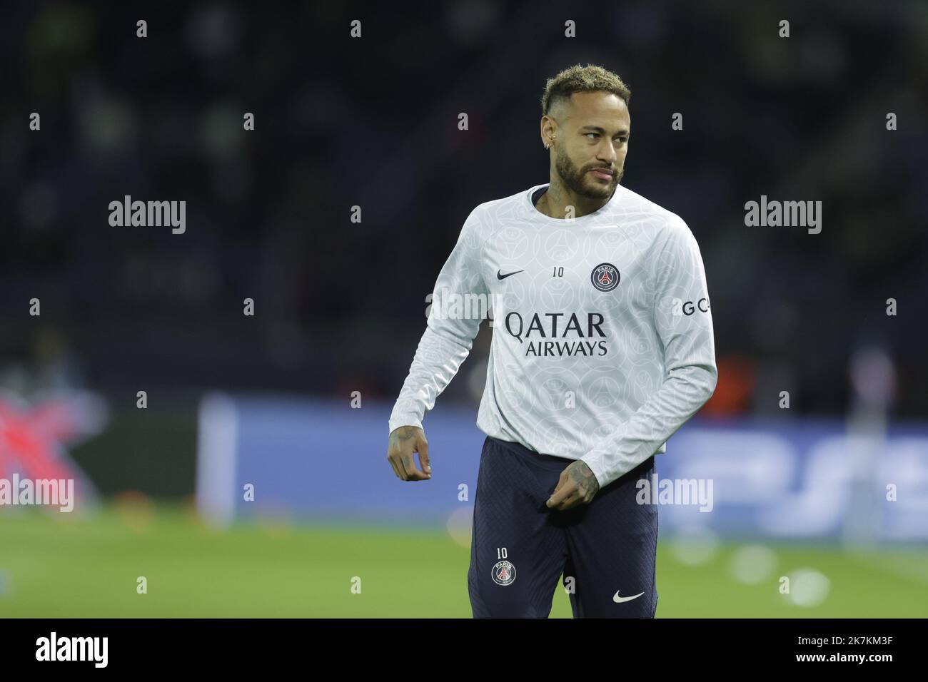 ©Sebastien Muylaert/MAXPPP - Paris 11/10/2022 Neymar Jr of Paris Saint-Germain warms up before ...