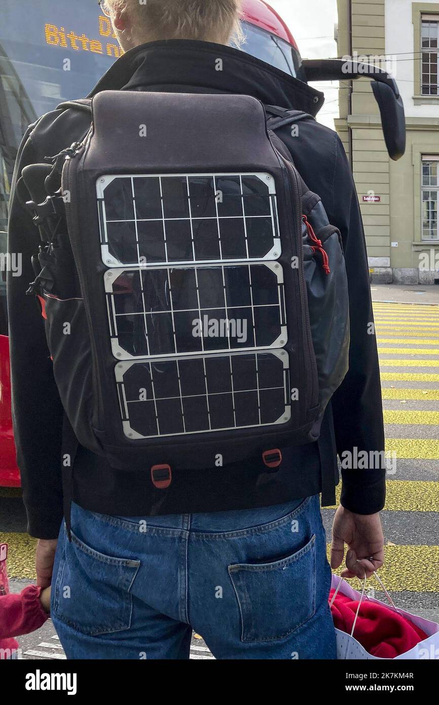 ©Francois Glories/MAXPPP - 11/10/2022 Renewable energy backpack ...
