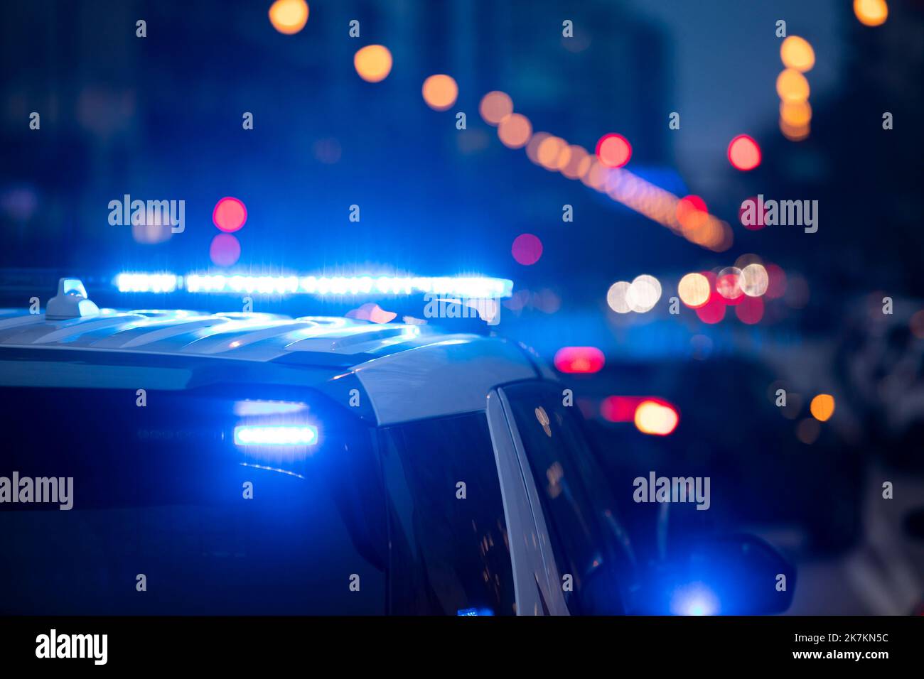 A police unit responds to the scene of an emergency Stock Photo - Alamy