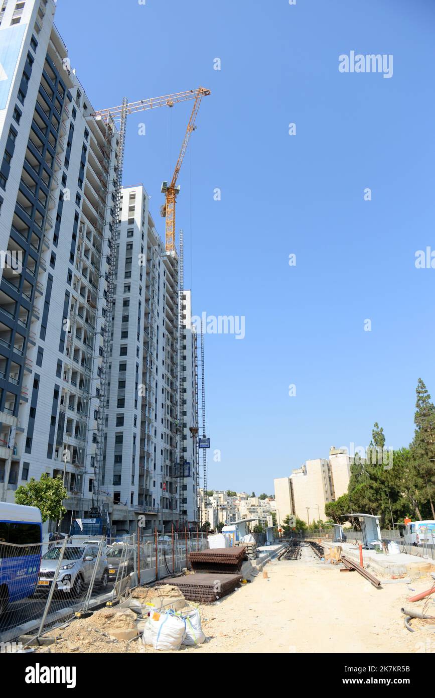 Construction of the new Sderot HaYovel Boulevard compound in Kiryat ...
