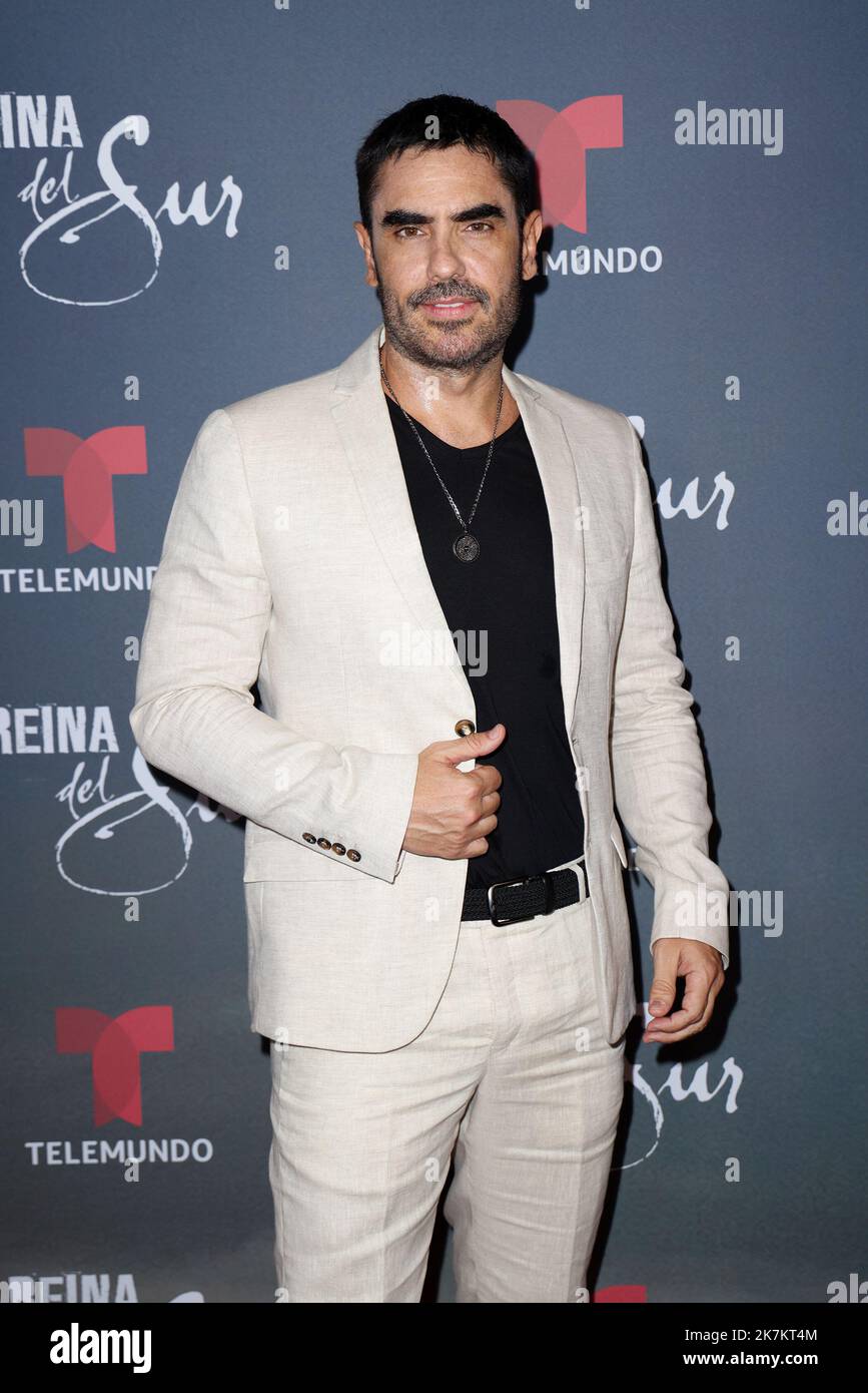 MIAMI, FL-OCT 17: Lincoln Palomeque attends The Reina del Sur 3 ...