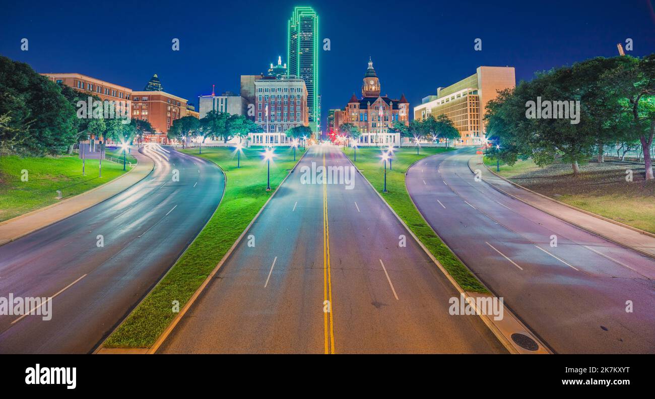 Moon and street lights hi-res stock photography and images - Alamy