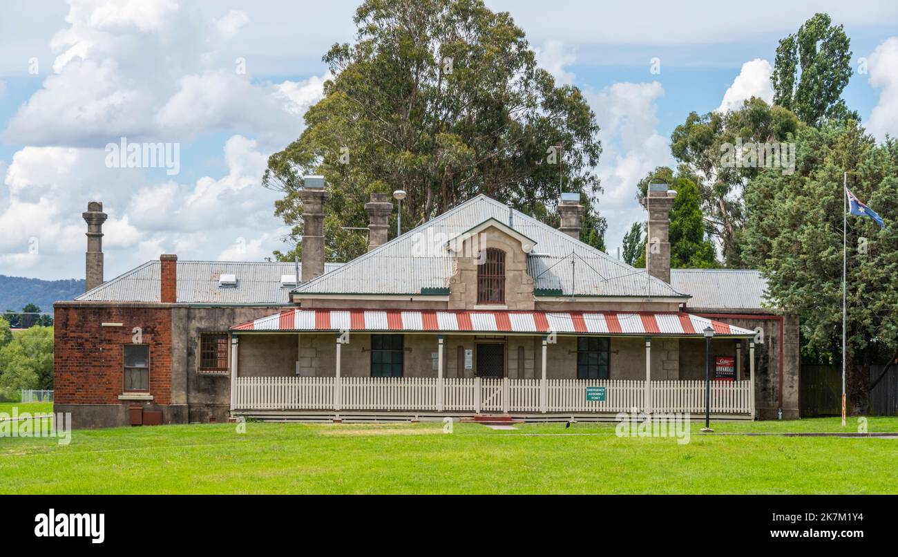 the historic tenterfield police station front view Stock Photo - Alamy
