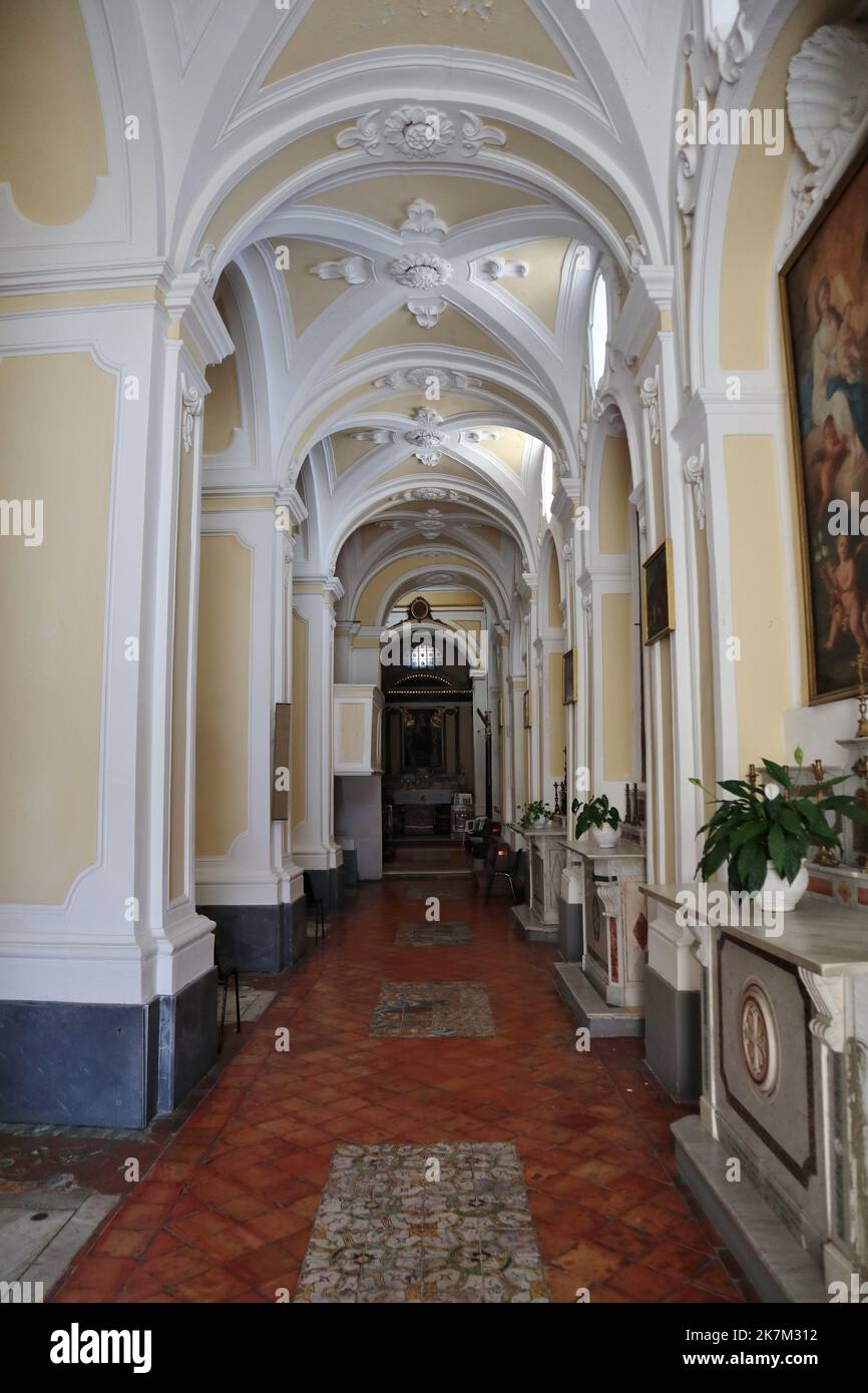 Chiesa a navata hi-res stock photography and images - Alamy