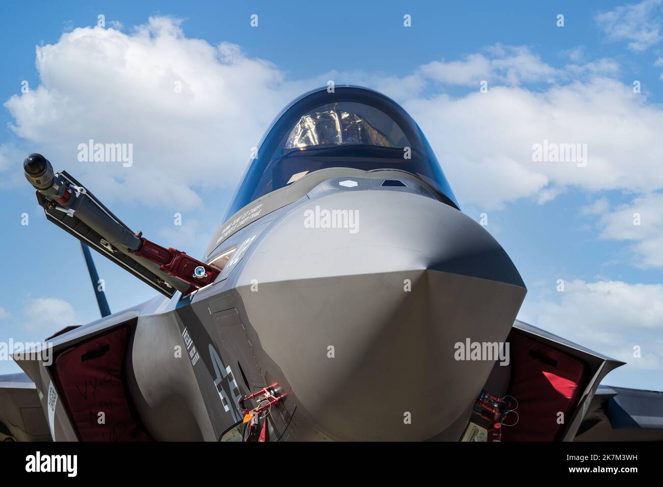 Lockheed martin 35 cockpit hi-res stock photography and images - Alamy