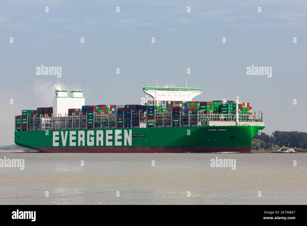 EVER APEX , one of the latest ships built for Evergreen Marine Corp on ...