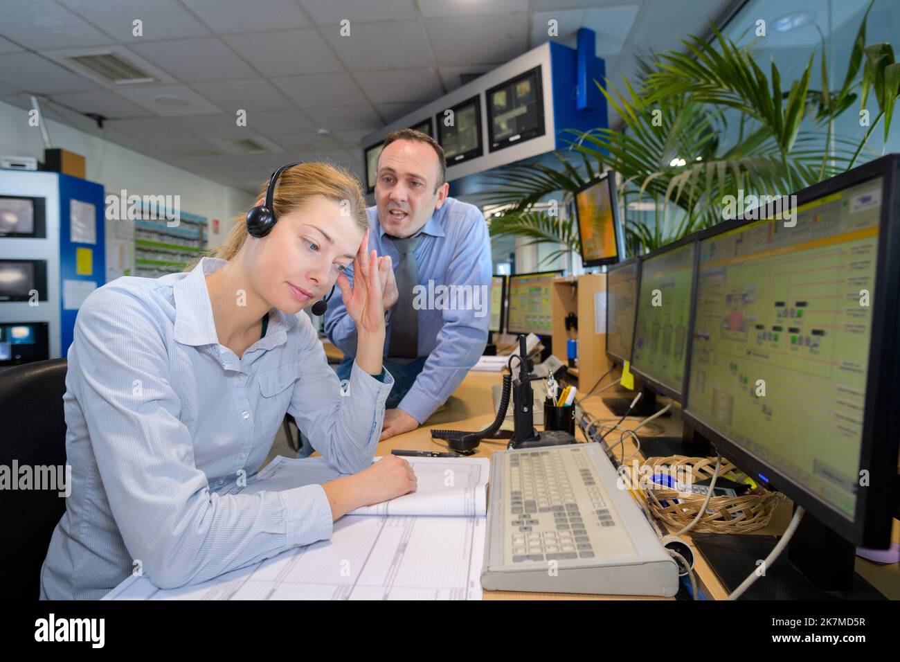 office employees having argument at workplace Stock Photo - Alamy