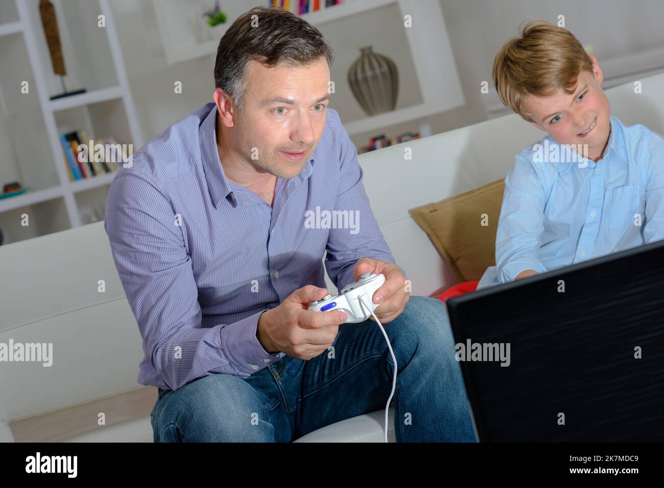 Video game screen fight hi-res stock photography and images - Alamy