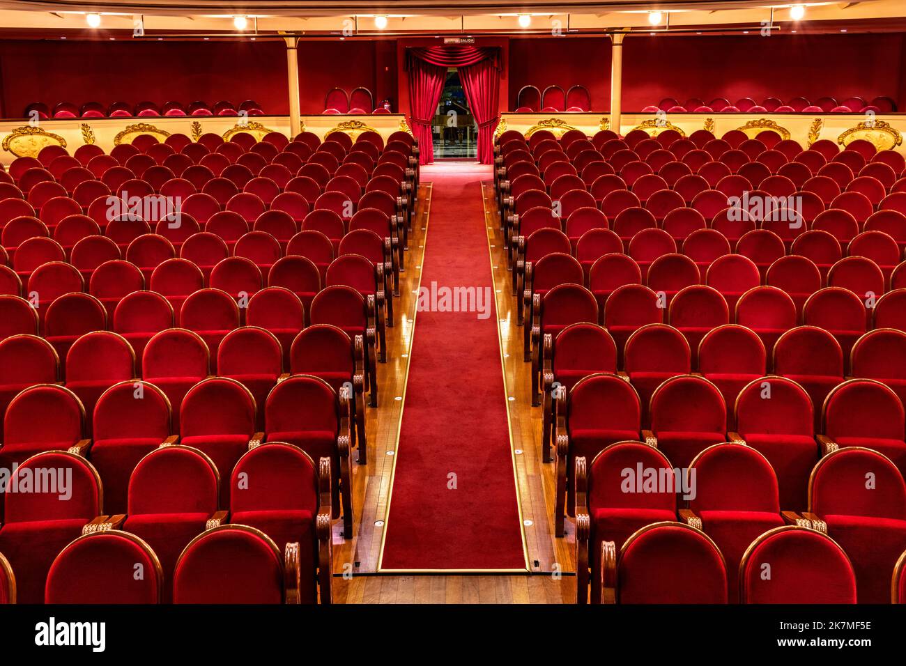 Elegant indoor seating area hi-res stock photography and images - Alamy