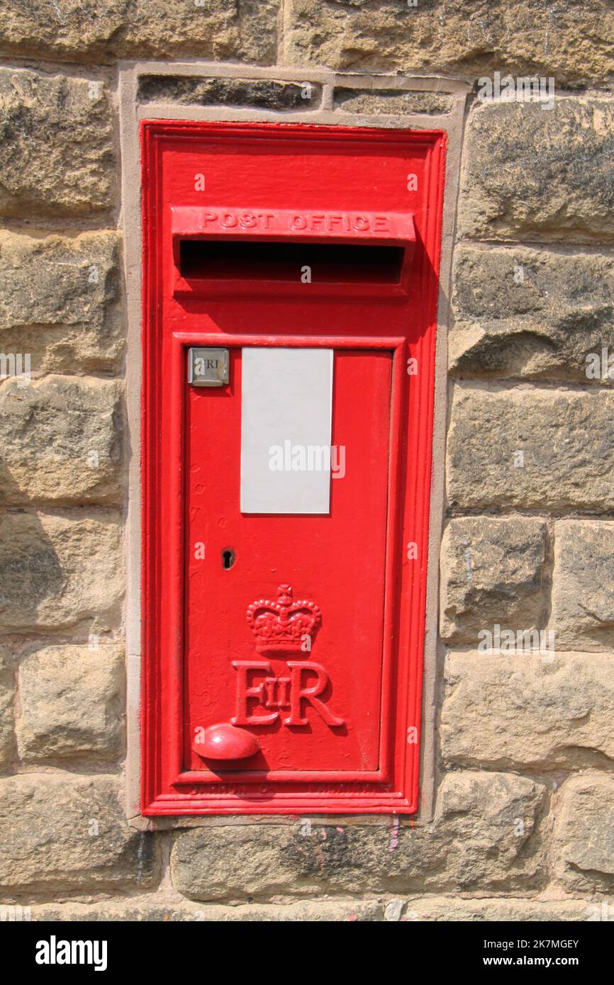 A Vintage Wall Mounted British Red Post Letter Box Stock Photo - Alamy