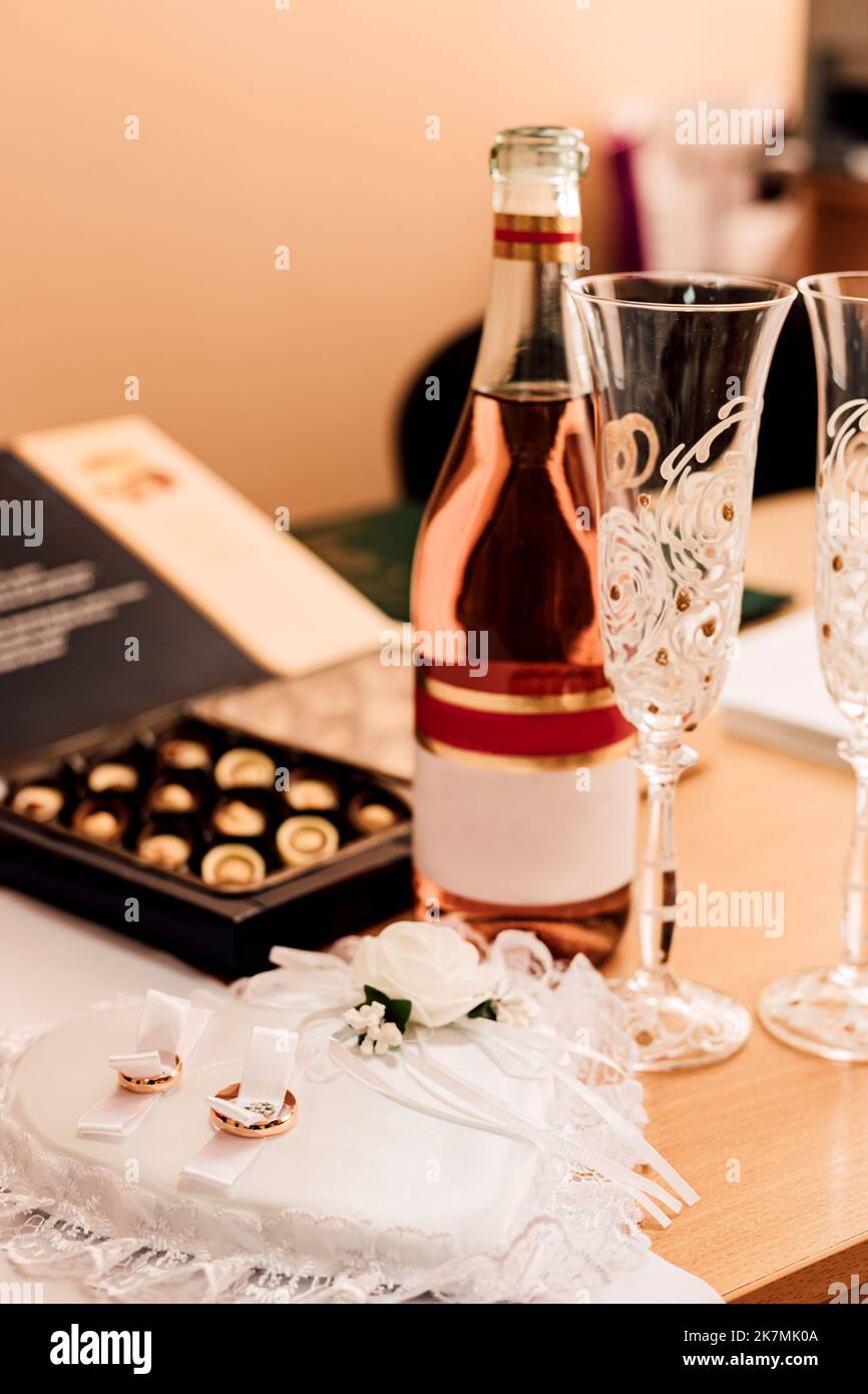 Traditional golden wedding ring on hi-res stock photography and images ...