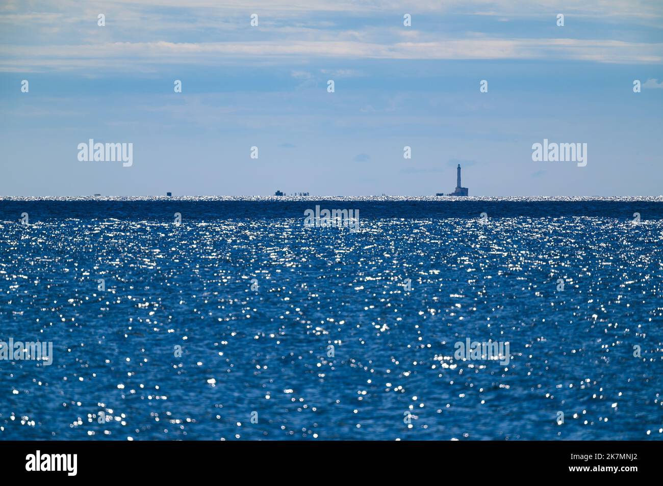 Automated lighthouse hi-res stock photography and images - Alamy