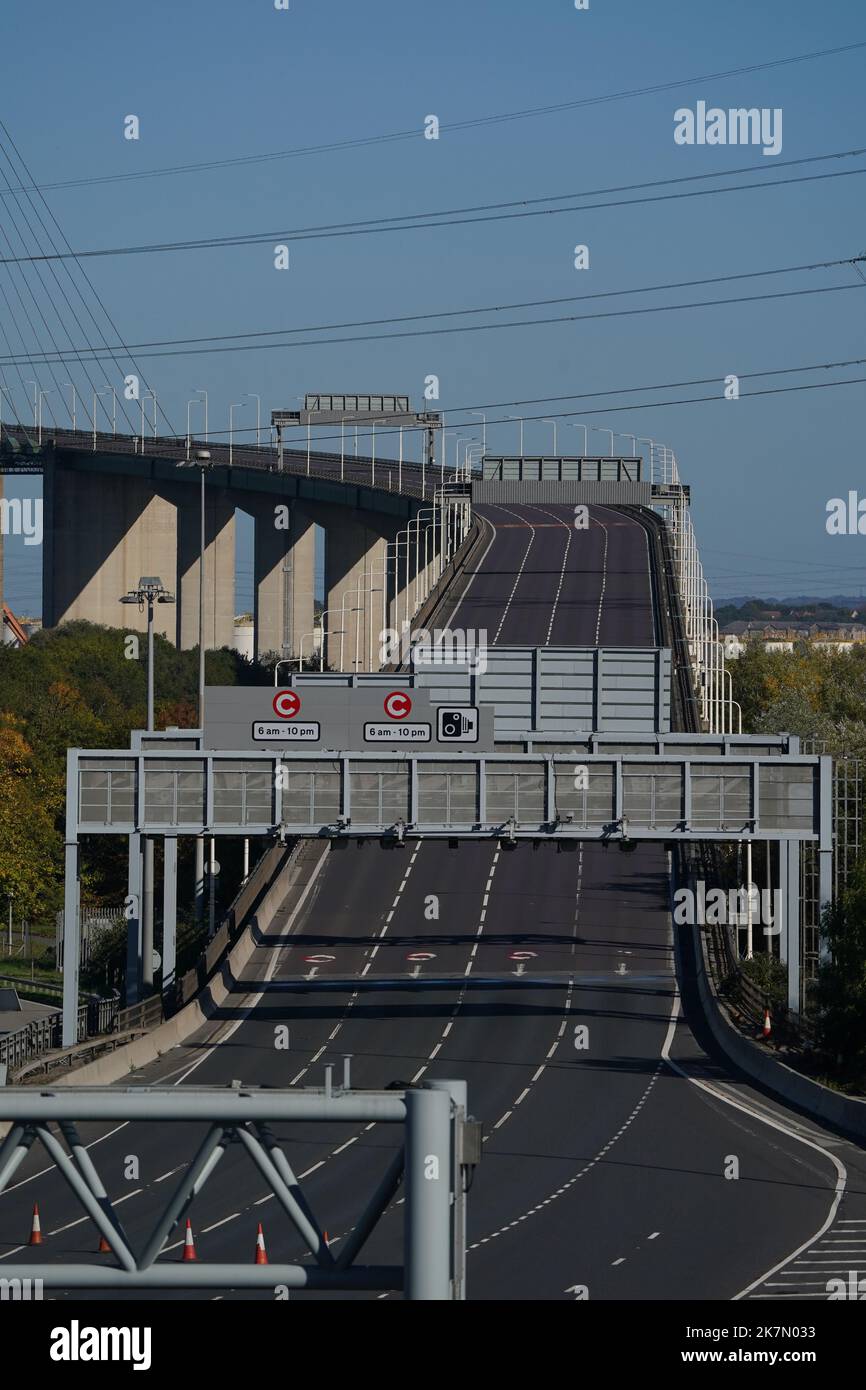 Just Stop Oil protesters continue their protest for a second day on the ...