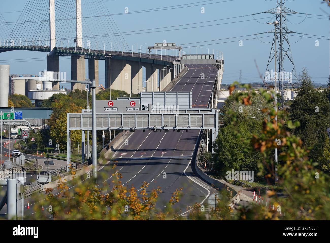 Just Stop Oil protesters continue their protest for a second day on the ...