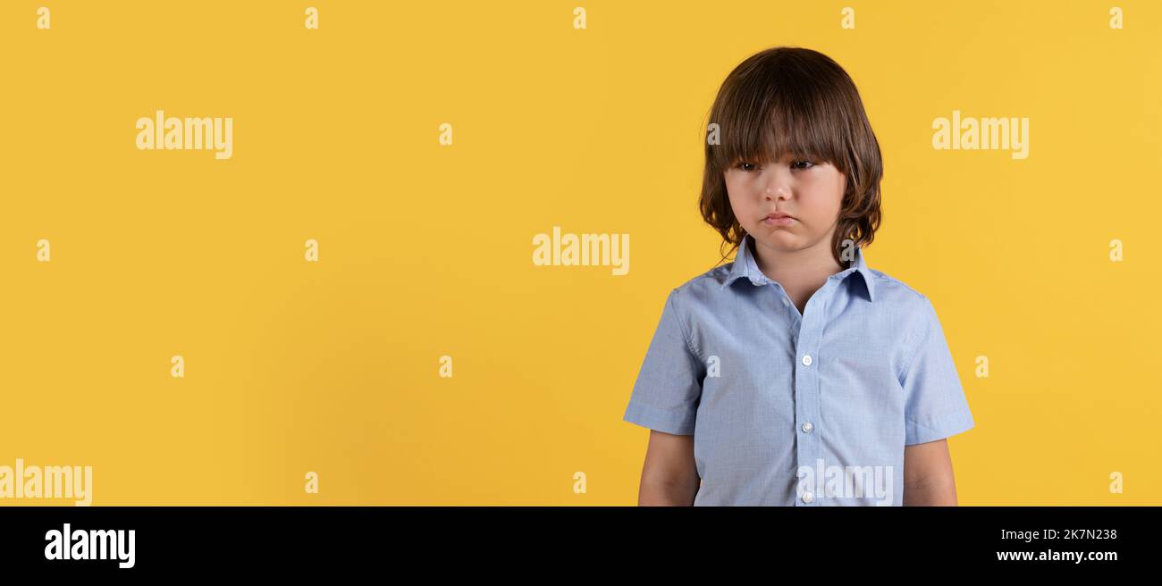 Dramatic kids child crying hi-res stock photography and images - Alamy