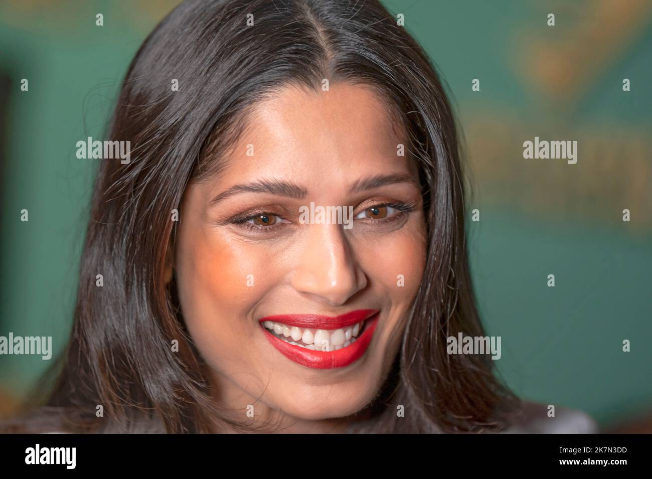NEW YORK, NEW YORK - OCTOBER 17: Freida Pinto attends God's Love We ...