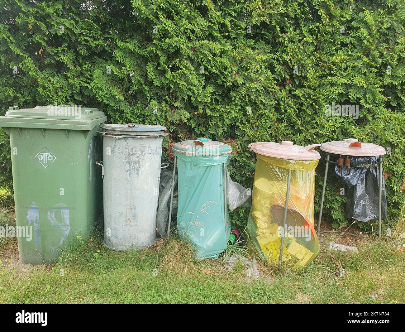 The garbage bins in the park Stock Photo - Alamy