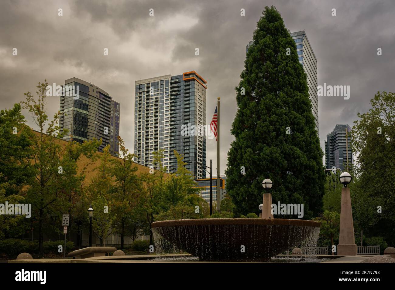 The downtown Washington skyline with a water fountain and an American ...