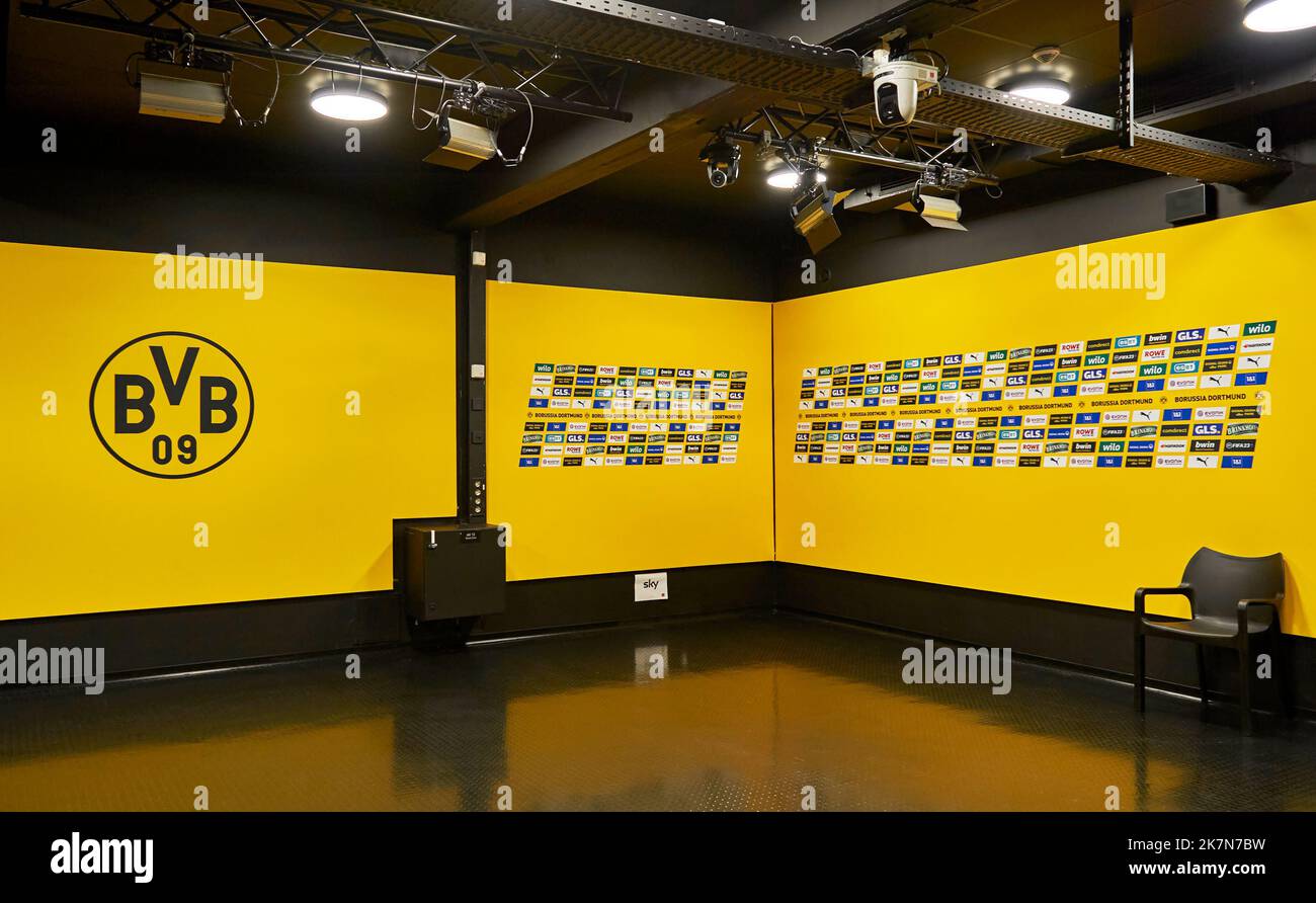 Interview symbol hi-res stock photography and images - Alamy