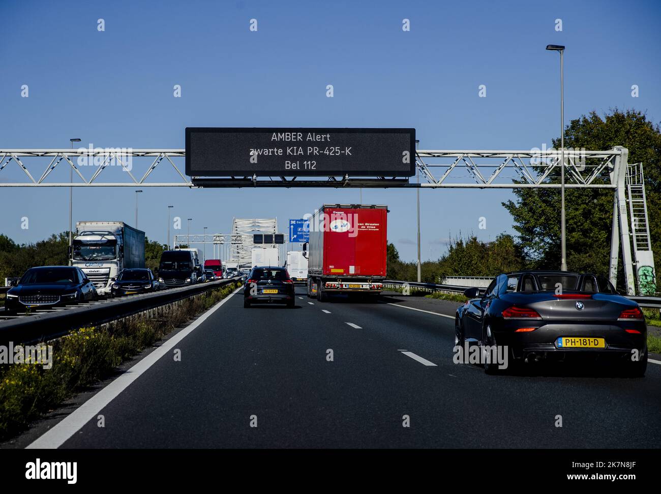 2022-10-18 14:54:09 GORINCHEM - A matrix sign with an information from ...