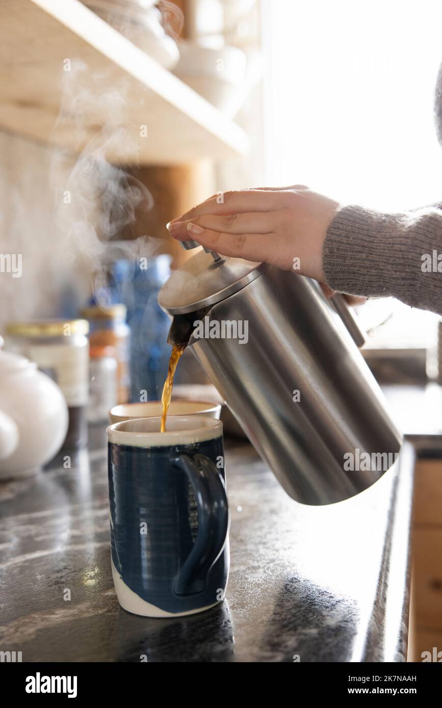 Pouring coffee cafetière hi-res stock photography and images - Alamy