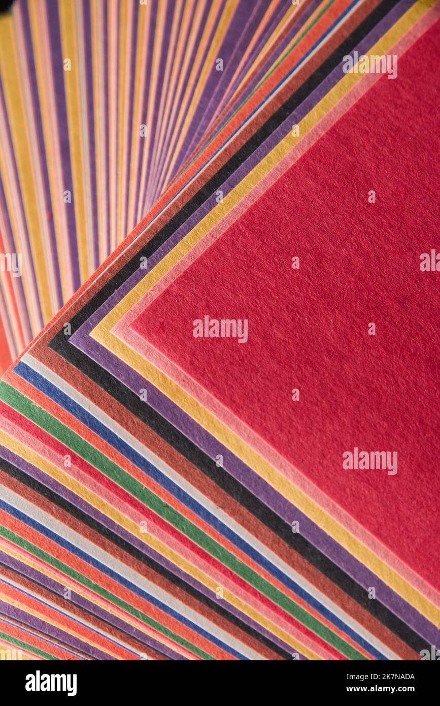 Fanning out hi-res stock photography and images - Alamy