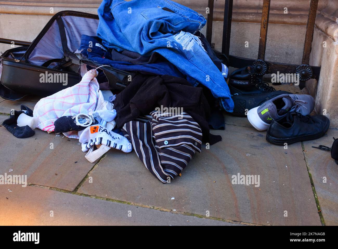 bomb scare Whitehall central London , police cordoned the area as bomb experts sent in a robotic ...