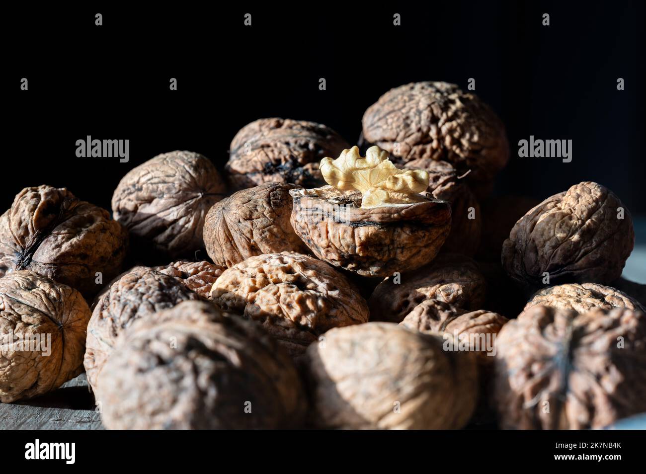 Walnuts in the shell hi-res stock photography and images - Alamy