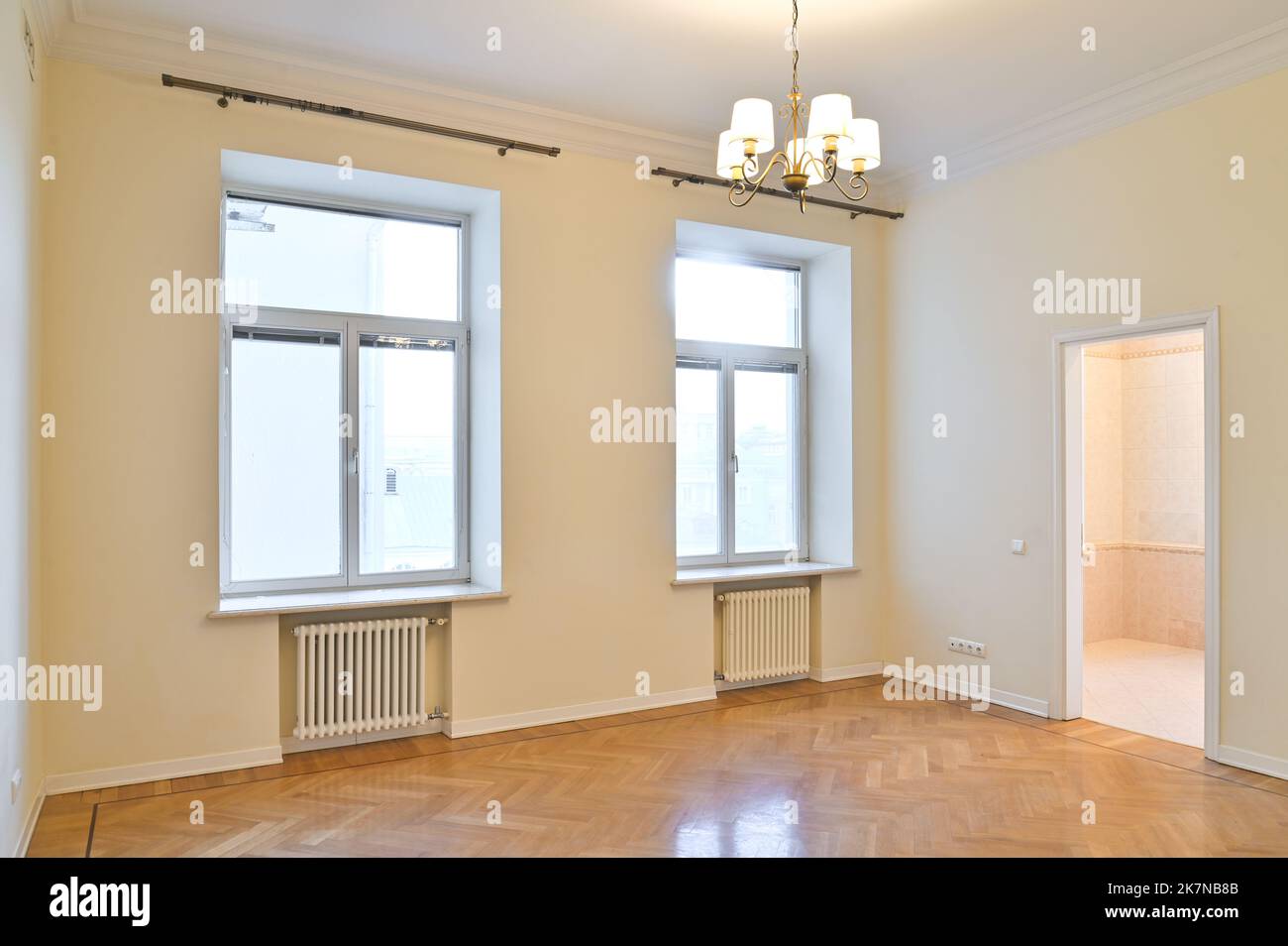 Empty apartment ready for tenants and tenants move in Stock Photo - Alamy