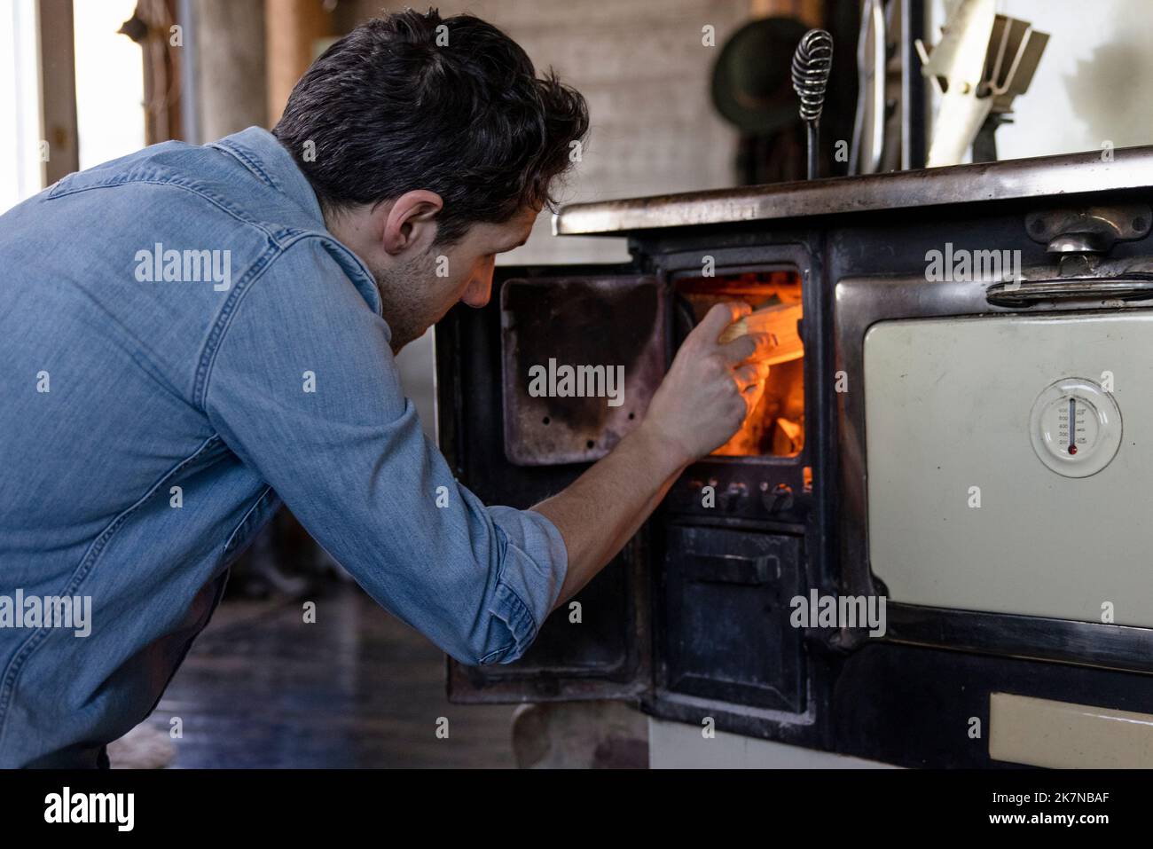 Woodburner in kitchen hi-res stock photography and images - Alamy