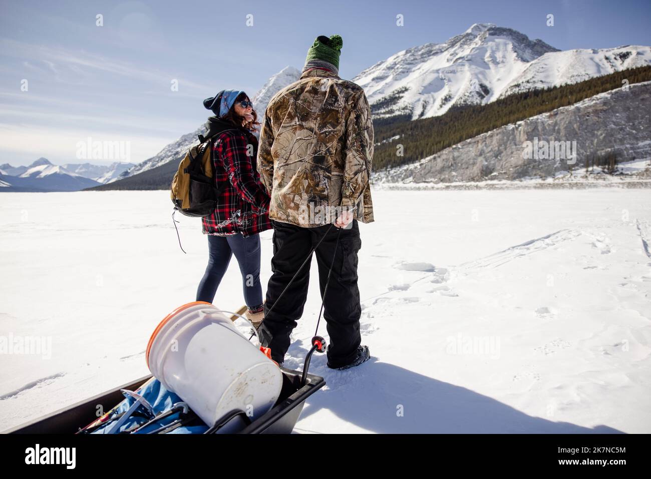 Man woman frozen hi-res stock photography and images - Alamy