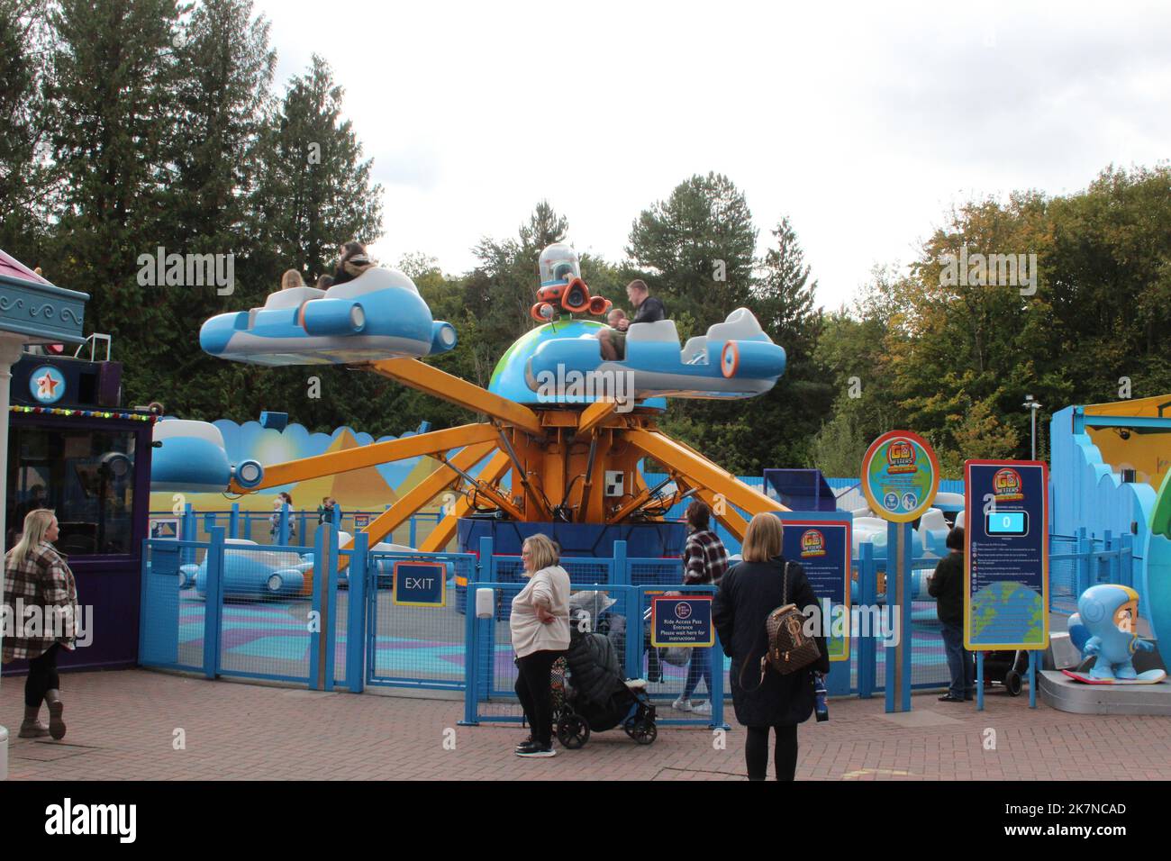 Alton Towers Theme Park Stock Photo - Alamy